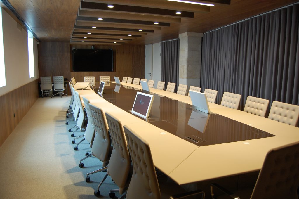 Albiral retractable monitors | High LCD Quality monitors