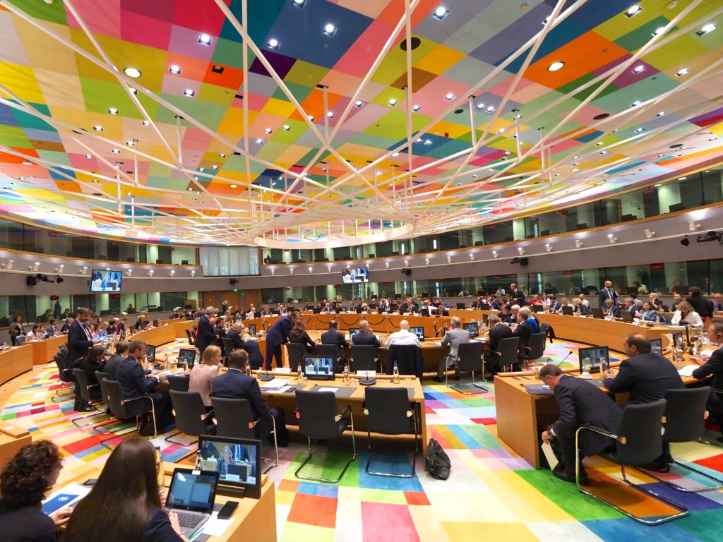 Los monitores plegables manualmente A2 facilitan la toma de decisiones ...