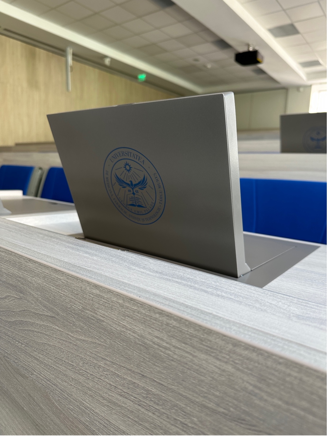 More than 400 manual folding touch monitors for Targu Mures University ...